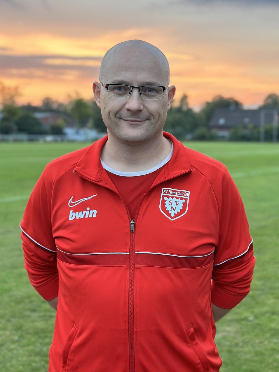 Ansprechpartner*innen - Fussball - Sparten - Sportangebot | SV ...